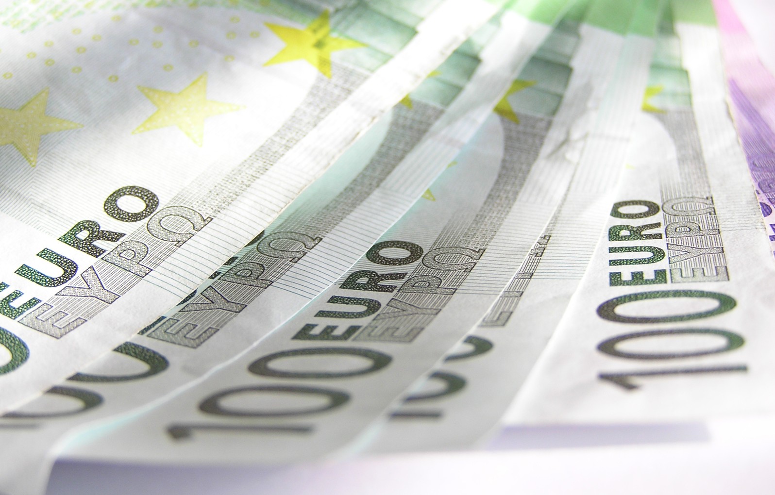 Bulgaria raises 2.5 billion euro with two long-term bond issues – The ...