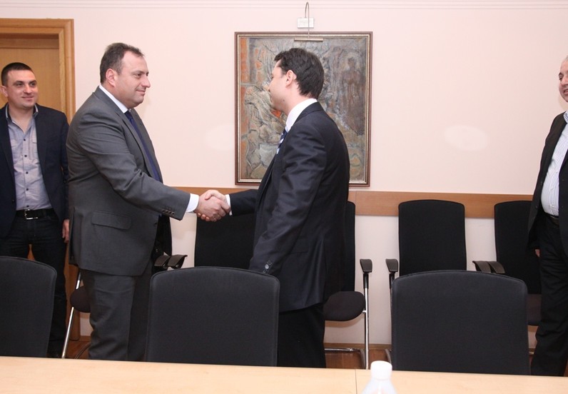 Economy and Tourism Minister to put Bansko new ski facilities proposals ...