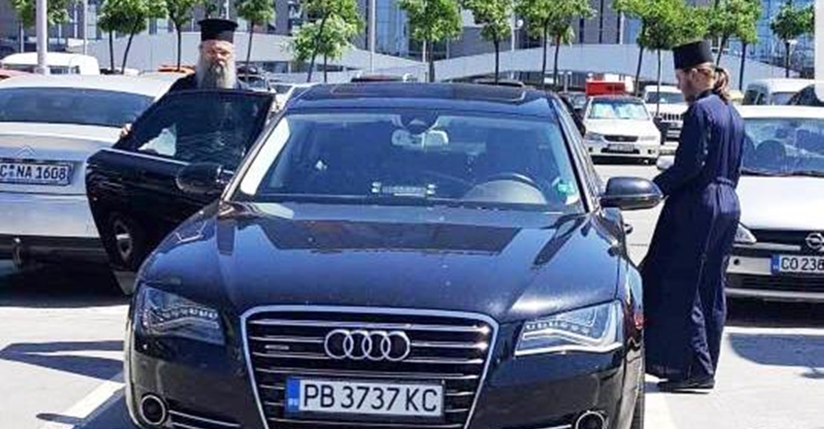 Police probe ‘blue light’ on Bulgarian Orthodox Church Metropolitan’s ...