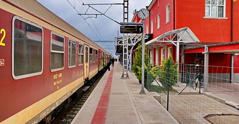 BDZ train 2 photo NRIC – The Sofia Globe