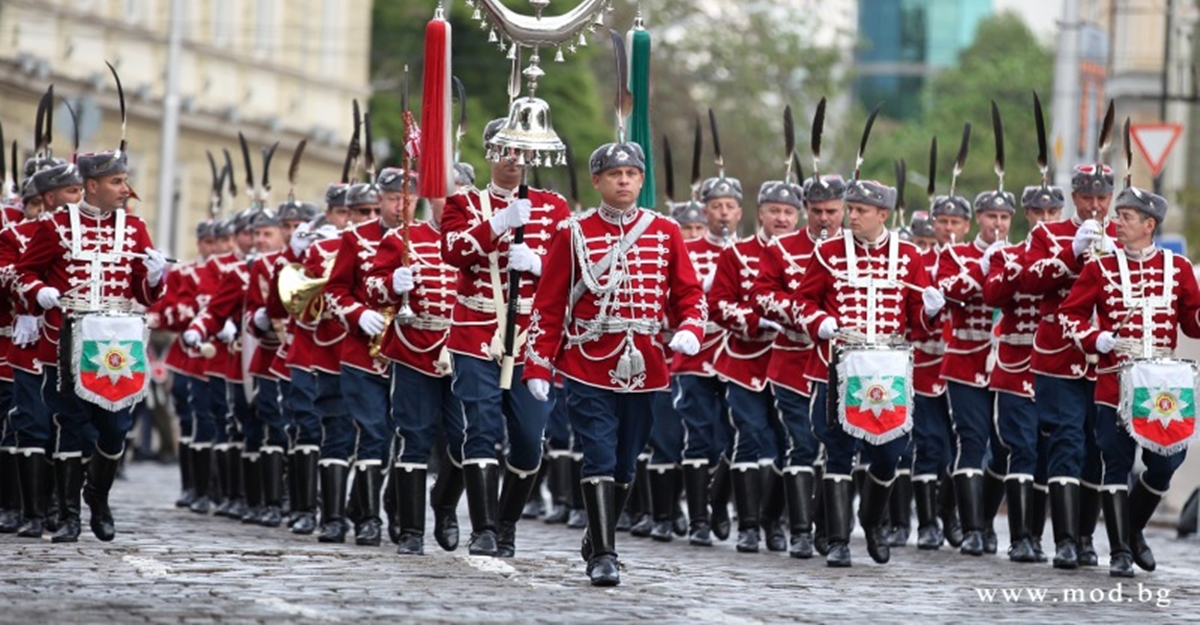 Nato battle group vehicles to take part in Bulgaria’s Armed Forces Day ...