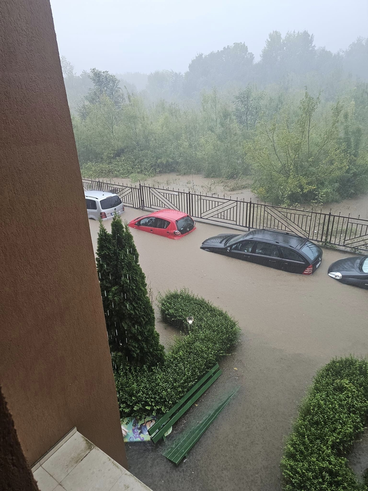 Floods at Bulgaria’s coast: Two dead, two missing, more than 130 ...