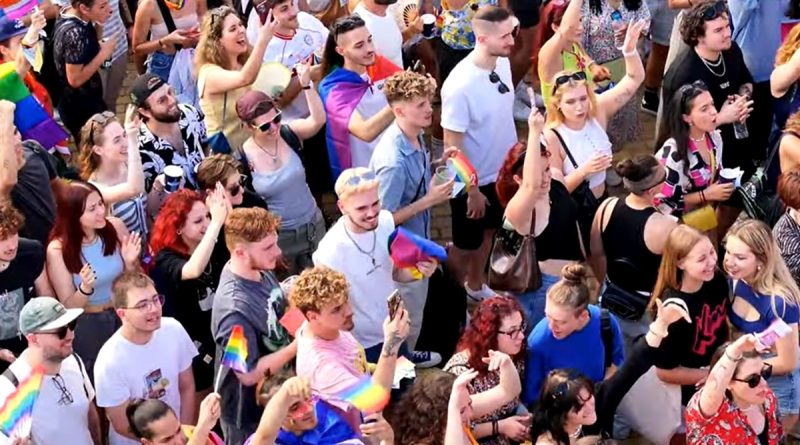 Thousands brave sweltering heat for Sofia Pride 2024 – The Sofia Globe