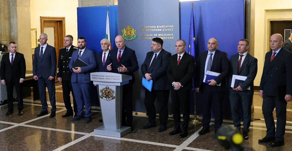 Bulgaria’s Cabinet security council: Just and lasting peace can be achieved through security for ...
